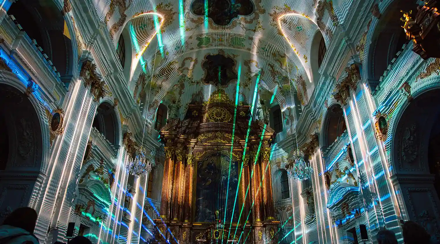 Flow Marseille au Palais de la Bourse: Spectacle lumineux immersif